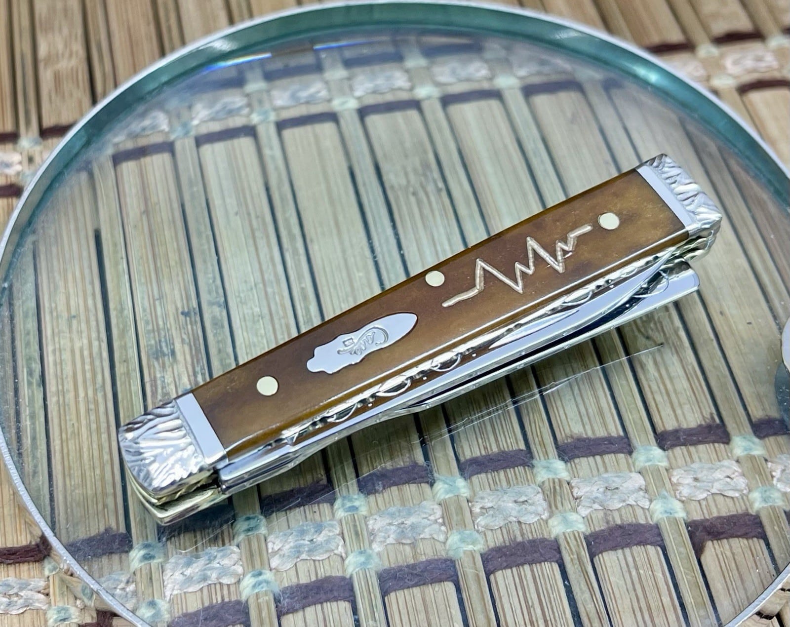 Beautiful case antique bone heartbeat baby doc Custom