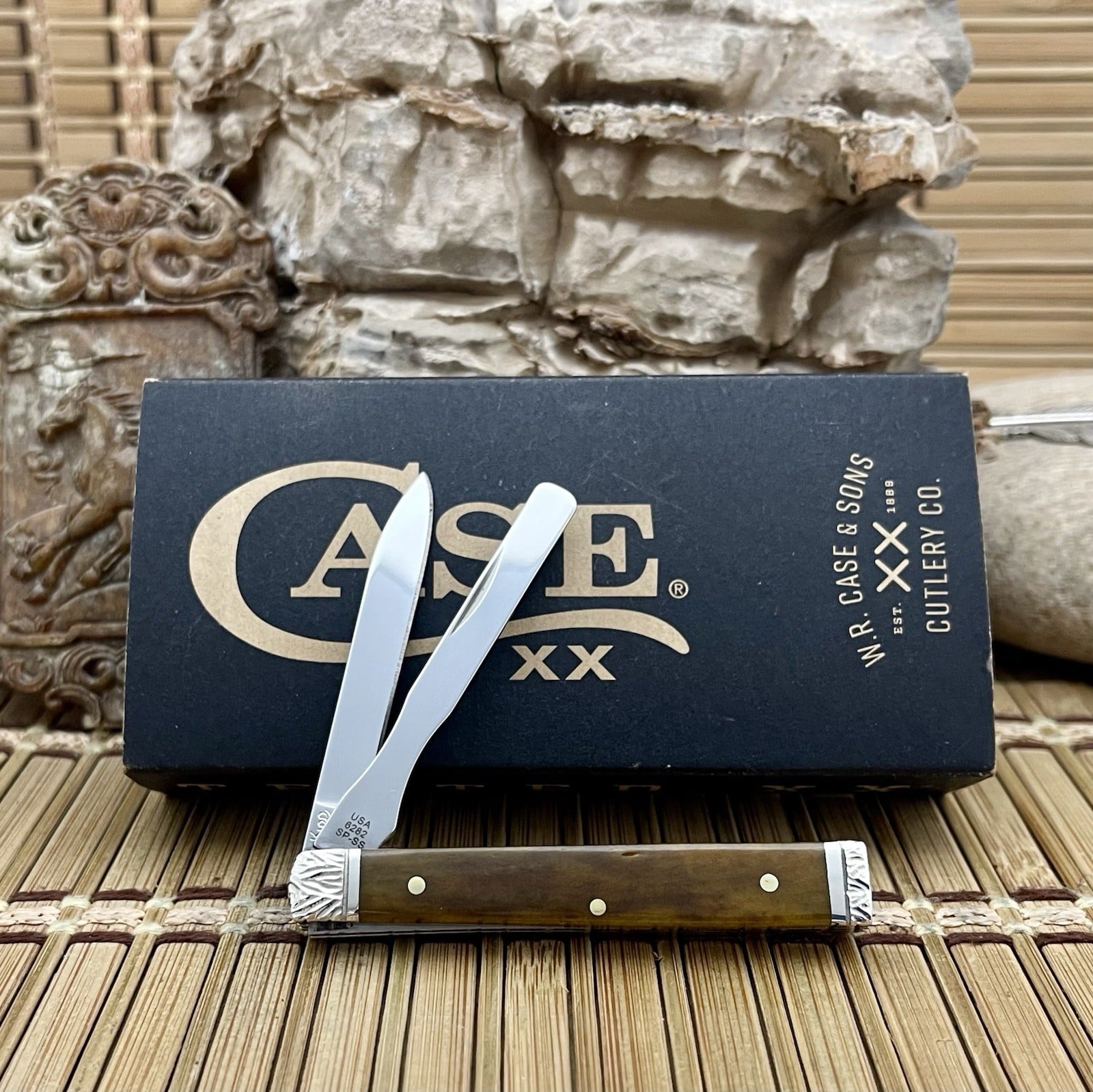 Beautiful case antique bone heartbeat baby doc Custom