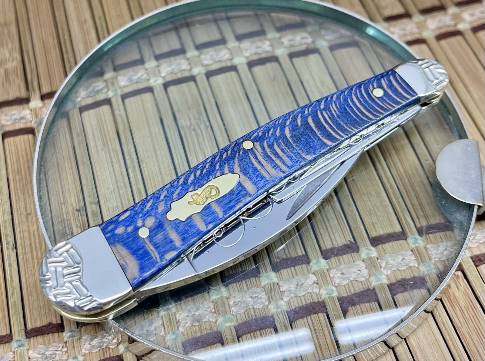 Pristine case blue sycamore seahorse whittler Wild Horse