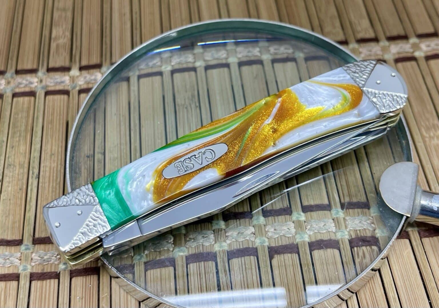 Beautiful case emerald river engraved trapper Custom