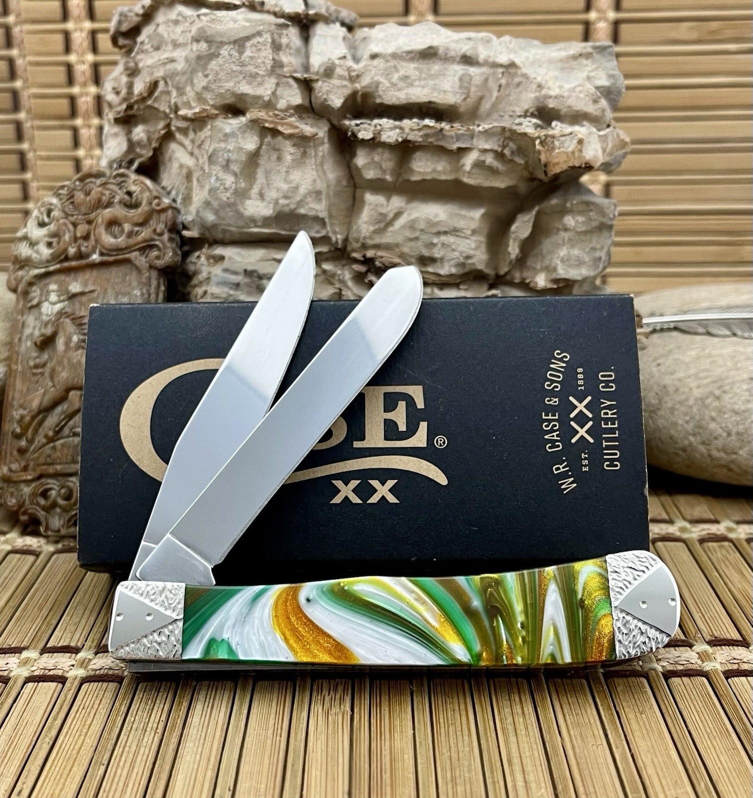 Beautiful case emerald river engraved trapper Custom